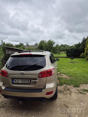 Hyundai Santa Fe 2007 Liepāja, ar dzinēja tilpumu 2.20 L un nobraukumu 321 tūkst. km par 3500 €, foto 6 vietnē AUTOMOTO.COM.LV