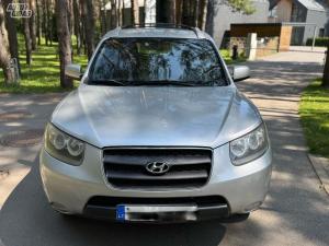 Hyundai Santa Fe 2007 in Vilnius, with an engine capacity of 2.20 L and mileage of 300 thousand km for 2499 €, photo 3 on AUTOMOTO.COM.LV