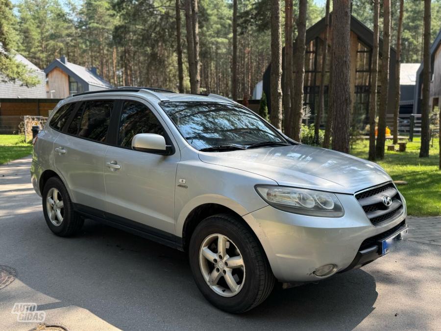 Hyundai Santa Fe 2007 in Vilnius, with an engine capacity of 2.20 L and mileage of 300 thousand km for 2499 €, photo 4 on AUTOMOTO.COM.LV