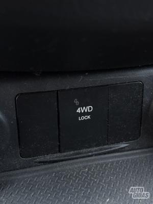 Hyundai Santa Fe 2007 in Vilnius, with an engine capacity of 2.20 L and mileage of 300 thousand km for 2499 €, photo 12 on AUTOMOTO.COM.LV