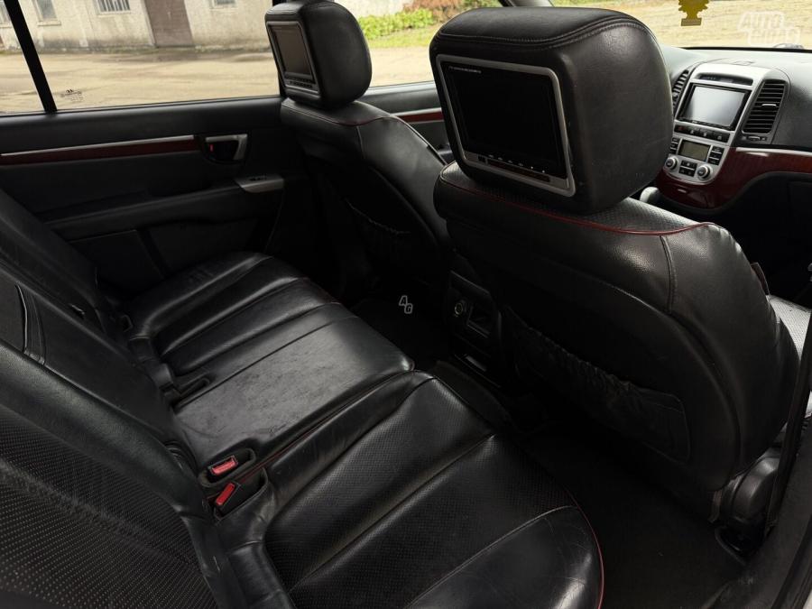 Hyundai Santa Fe 2007 Kelmė, ar dzinēja tilpumu 2.20 L un nobraukumu 261 tūkst. km par 2950 €, foto 8 vietnē AUTOMOTO.COM.LV