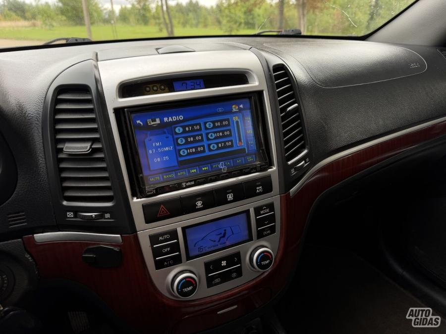 Hyundai Santa Fe 2007 Kelmė, ar dzinēja tilpumu 2.20 L un nobraukumu 261 tūkst. km par 2950 €, foto 10 vietnē AUTOMOTO.COM.LV
