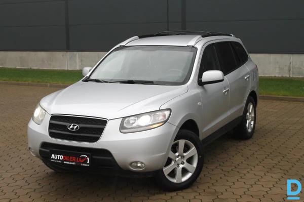 Hyundai Santa Fe 2008 in Riga, with an engine capacity of 2.20 L and mileage of 290 thousand km for 4590 €, photo 1 on AUTOMOTO.COM.LV