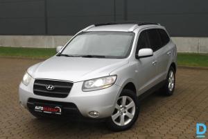 Hyundai Santa Fe 2008 in Riga, with an engine capacity of 2.20 L and mileage of 290 thousand km for 4590 €, photo  on AUTOMOTO.COM.LV