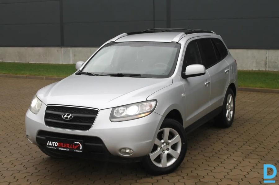 Hyundai Santa Fe 2008 in Riga, with an engine capacity of 2.20 L and mileage of 290 thousand km for 4590 €, photo 1 on AUTOMOTO.COM.LV