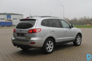 Hyundai Santa Fe 2008 in Riga, with an engine capacity of 2.20 L and mileage of 290 thousand km for 4590 €, photo 3 on AUTOMOTO.COM.LV