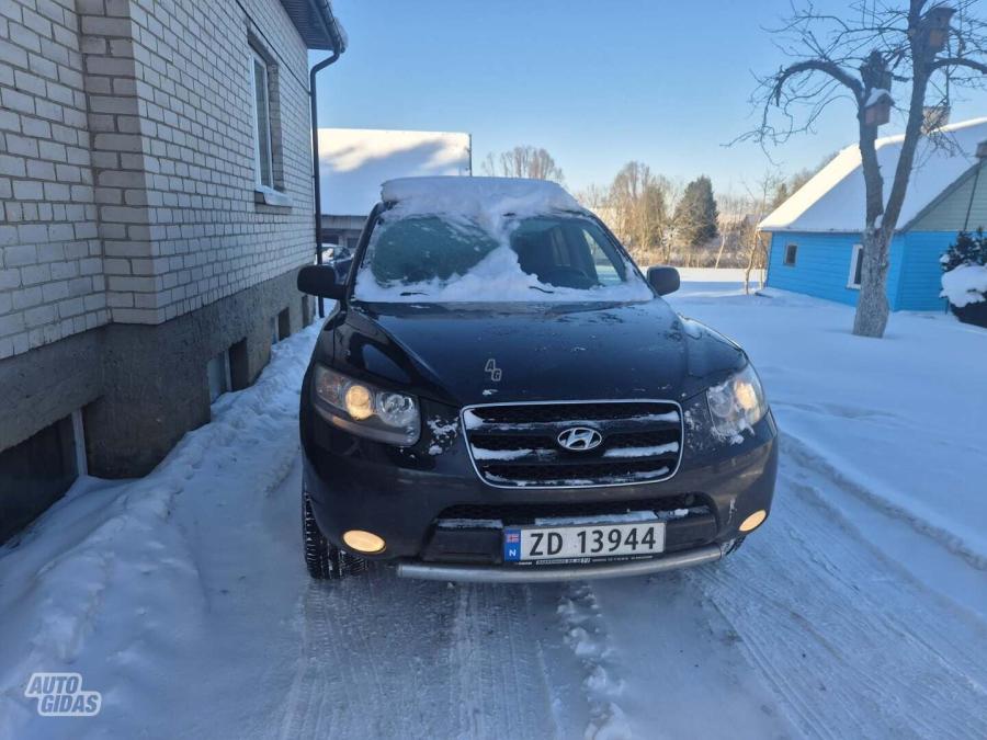 Hyundai Santa Fe 2008 in Telschi, with an engine capacity of 2.20 L and mileage of 260 thousand km for 2250 €, photo 4 on AUTOMOTO.COM.LV