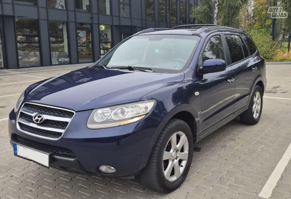 Hyundai Santa Fe 2008 in Vilnius, with an engine capacity of 2.20 L and mileage of 301 thousand km for 4980 €, photo 1 on AUTOMOTO.COM.LV