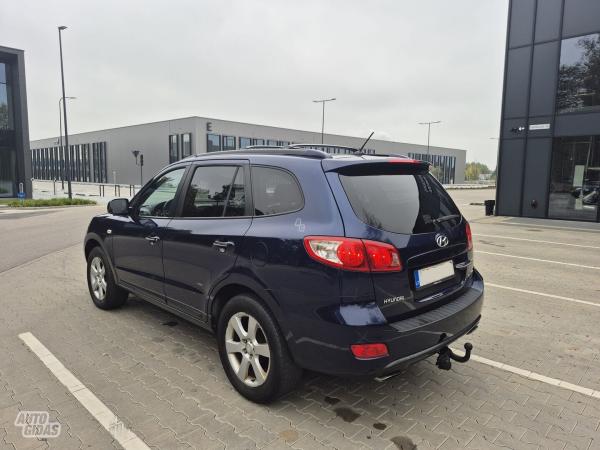 Hyundai Santa Fe 2008 in Vilnius, with an engine capacity of 2.20 L and mileage of 301 thousand km for 4980 €, photo 4 on AUTOMOTO.COM.LV