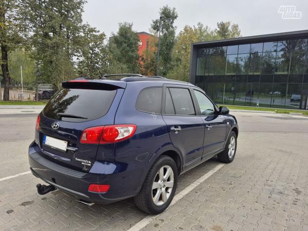 Hyundai Santa Fe 2008 in Vilnius, with an engine capacity of 2.20 L and mileage of 301 thousand km for 4980 €, photo 5 on AUTOMOTO.COM.LV
