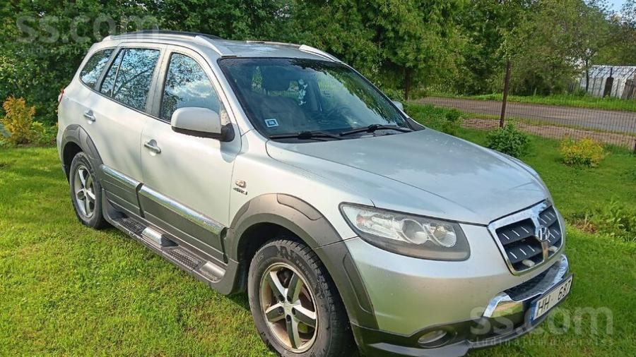 Hyundai Santa Fe 2009 Ludza, ar dzinēja tilpumu 2.20 L un nobraukumu 369 tūkst. km par 1000 €, foto 3 vietnē AUTOMOTO.COM.LV