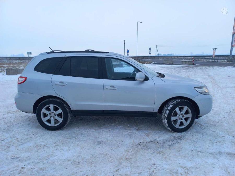 Hyundai Santa Fe 2009 Marijampole, ar dzinēja tilpumu 2.20 L un nobraukumu 220 tūkst. km par 4650 €, foto 4 vietnē AUTOMOTO.COM.LV