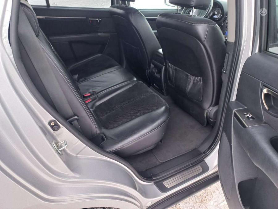 Hyundai Santa Fe 2009 Marijampole, ar dzinēja tilpumu 2.20 L un nobraukumu 220 tūkst. km par 4650 €, foto 15 vietnē AUTOMOTO.COM.LV