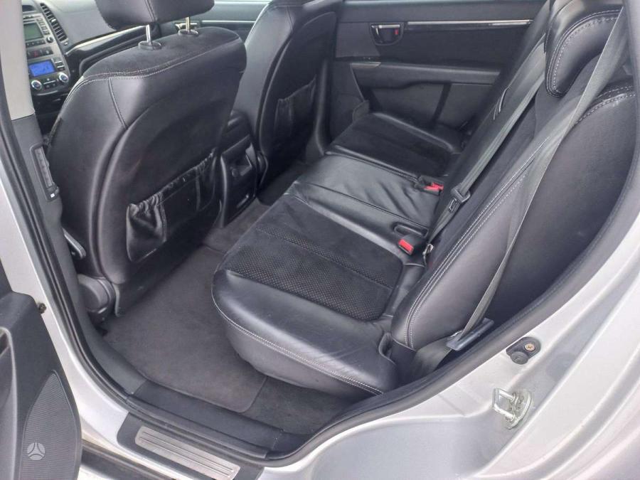 Hyundai Santa Fe 2009 Marijampole, ar dzinēja tilpumu 2.20 L un nobraukumu 220 tūkst. km par 4650 €, foto 16 vietnē AUTOMOTO.COM.LV