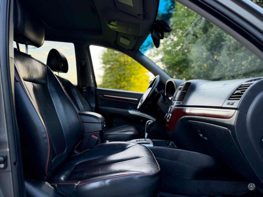 Hyundai Santa Fe 2009 Kauņa, ar dzinēja tilpumu 2.19 L un nobraukumu 334 tūkst. km par 6000 €, foto 10 vietnē AUTOMOTO.COM.LV