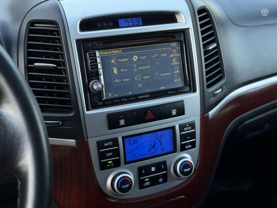 Hyundai Santa Fe 2009 Kauņa, ar dzinēja tilpumu 2.19 L un nobraukumu 334 tūkst. km par 6000 €, foto 17 vietnē AUTOMOTO.COM.LV