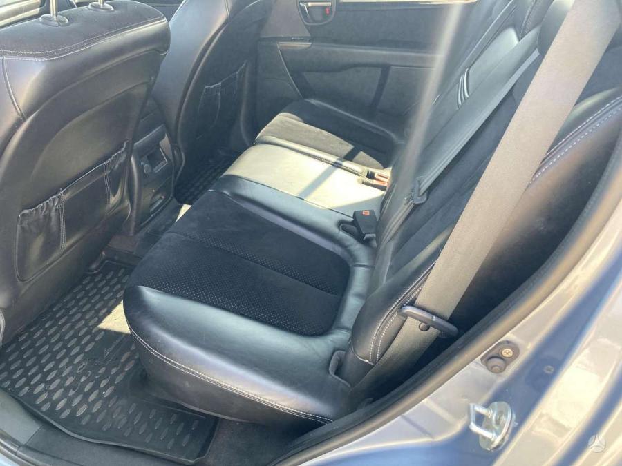 Hyundai Santa Fe 2009 Marijampole, ar dzinēja tilpumu 2.19 L un nobraukumu 258 tūkst. km par 3999 €, foto 13 vietnē AUTOMOTO.COM.LV