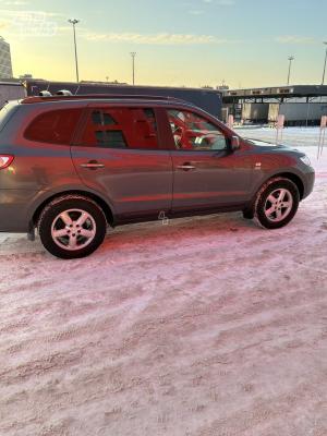 Hyundai Santa Fe 2010 in Klaipeda, with an engine capacity of 2.20 L and mileage of 220 thousand km for 6200 €, photo 3 on AUTOMOTO.COM.LV