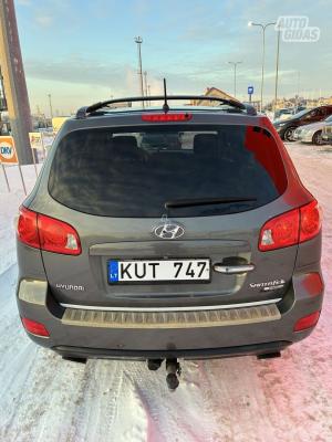 Hyundai Santa Fe 2010 in Klaipeda, with an engine capacity of 2.20 L and mileage of 220 thousand km for 6200 €, photo 5 on AUTOMOTO.COM.LV