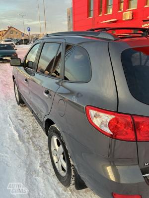 Hyundai Santa Fe 2010 in Klaipeda, with an engine capacity of 2.20 L and mileage of 220 thousand km for 6200 €, photo 6 on AUTOMOTO.COM.LV