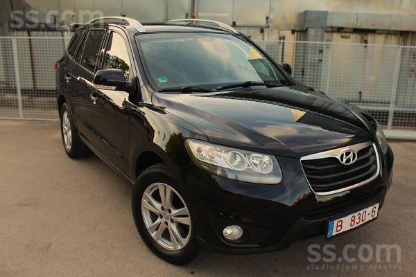 Hyundai Santa Fe 2011 in Riga, with an engine capacity of 2.20 L and mileage of 0 thousand km for 7490 €, photo 5 on AUTOMOTO.COM.LV