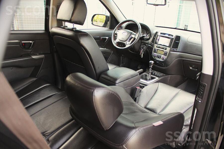Hyundai Santa Fe 2011 Rīga, ar dzinēja tilpumu 2.20 L un nobraukumu 0 tūkst. km par 7490 €, foto 22 vietnē AUTOMOTO.COM.LV