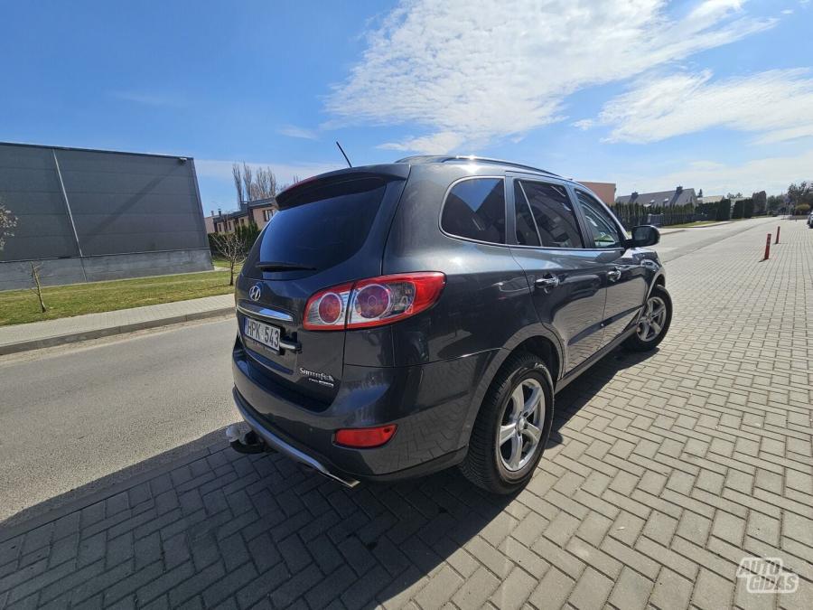 Hyundai Santa Fe 2012 in Kaunas, with an engine capacity of 2.00 L and mileage of 302 thousand km for 7499 €, photo 17 on AUTOMOTO.COM.LV