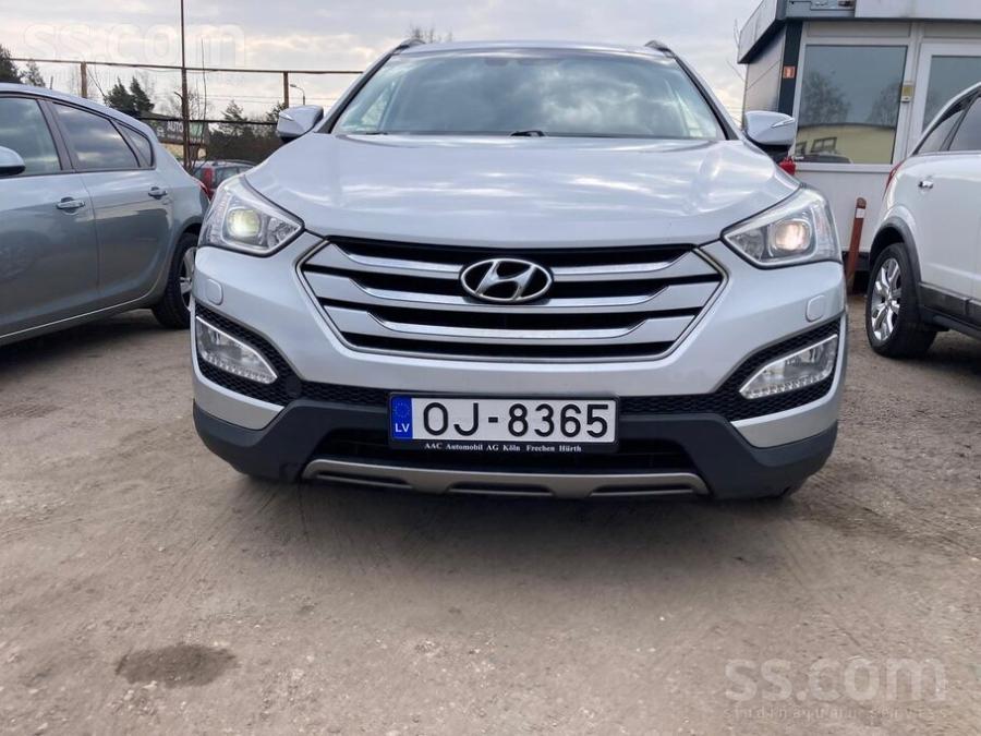 Hyundai Santa Fe 2012 Rīga, ar dzinēja tilpumu 2.20 L un nobraukumu 258 tūkst. km par 8600 €, foto 3 vietnē AUTOMOTO.COM.LV