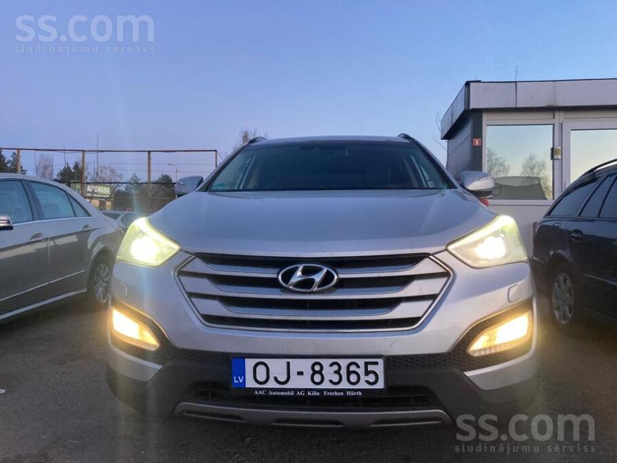Hyundai Santa Fe 2012 Rīga, ar dzinēja tilpumu 2.20 L un nobraukumu 258 tūkst. km par 8600 €, foto 9 vietnē AUTOMOTO.COM.LV