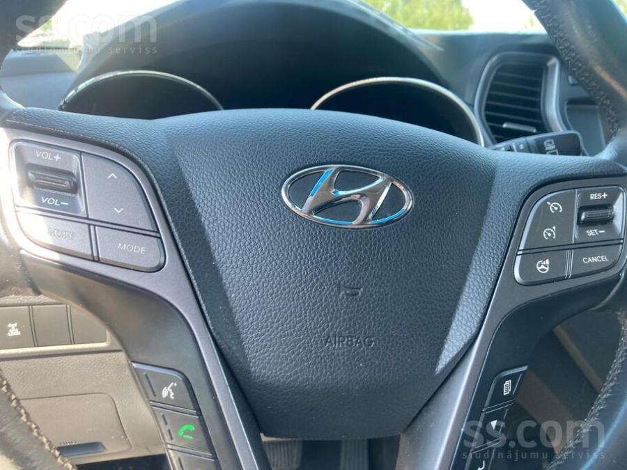 Hyundai Santa Fe 2012 Rīga, ar dzinēja tilpumu 2.20 L un nobraukumu 258 tūkst. km par 8600 €, foto 10 vietnē AUTOMOTO.COM.LV