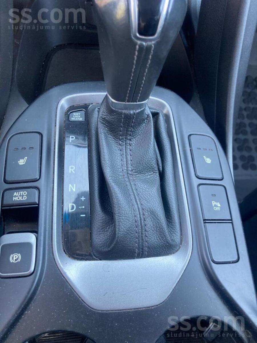 Hyundai Santa Fe 2012 Rīga, ar dzinēja tilpumu 2.20 L un nobraukumu 258 tūkst. km par 8600 €, foto 14 vietnē AUTOMOTO.COM.LV