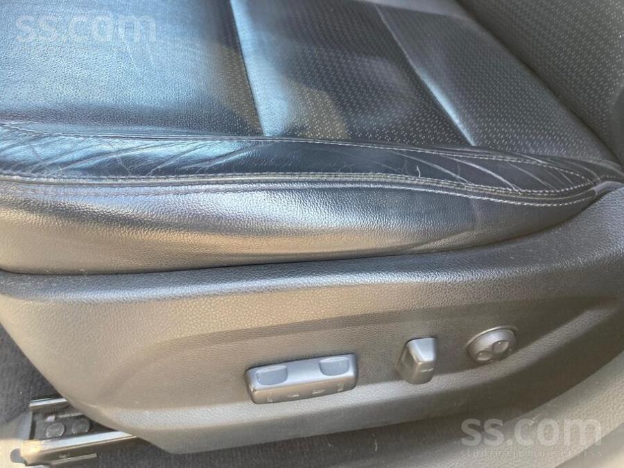 Hyundai Santa Fe 2012 Rīga, ar dzinēja tilpumu 2.20 L un nobraukumu 258 tūkst. km par 8600 €, foto 17 vietnē AUTOMOTO.COM.LV