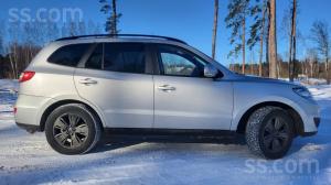 Hyundai Santa Fe 2012 in Riga, with an engine capacity of 2.00 L and mileage of 247 thousand km for 7200 €, photo 6 on AUTOMOTO.COM.LV