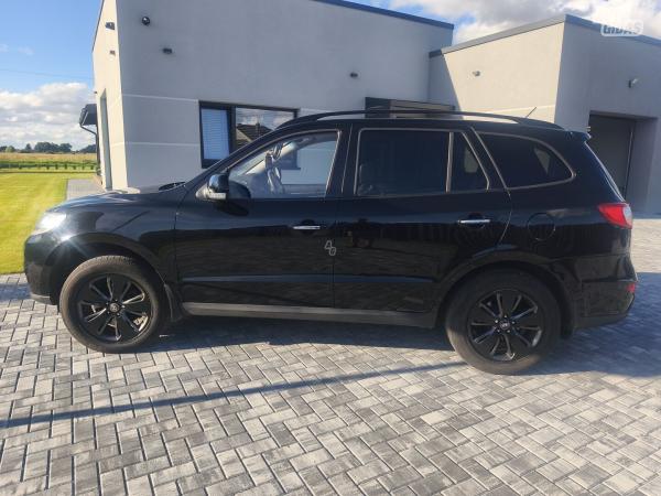 Hyundai Santa Fe 2012 Panevēža vietnē Hyundai Santa Fe 2012 Panevēža, ar dzinēja tilpumu 2.20 L un nobraukumu 131 tūkst. km par 2400 €, foto 3 vietnē AUTOMOTO.COM.LV