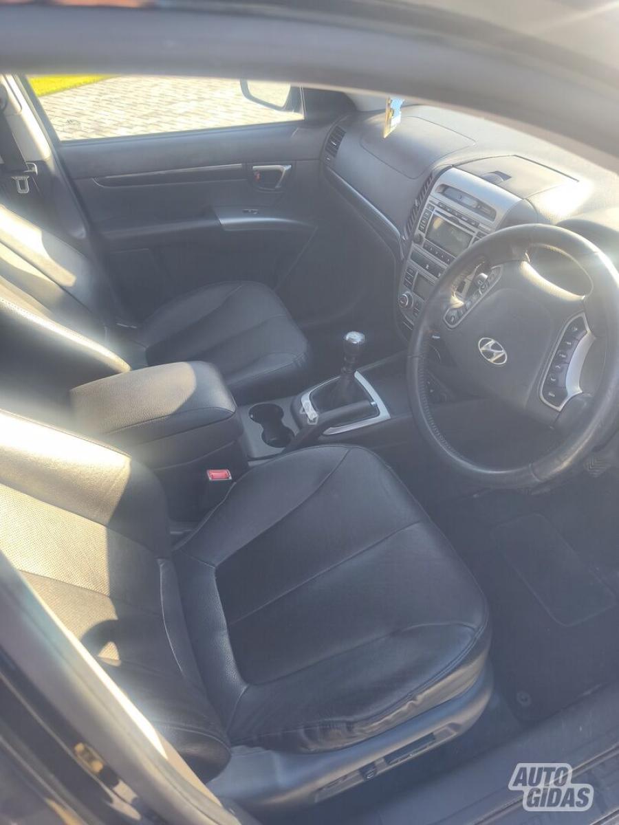 Hyundai Santa Fe 2012 Panevēža, ar dzinēja tilpumu 2.20 L un nobraukumu 131 tūkst. km par 2400 €, foto 12 vietnē AUTOMOTO.COM.LV