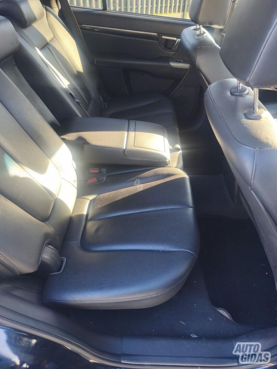 Hyundai Santa Fe 2012 Panevēža, ar dzinēja tilpumu 2.20 L un nobraukumu 131 tūkst. km par 2400 €, foto 13 vietnē AUTOMOTO.COM.LV