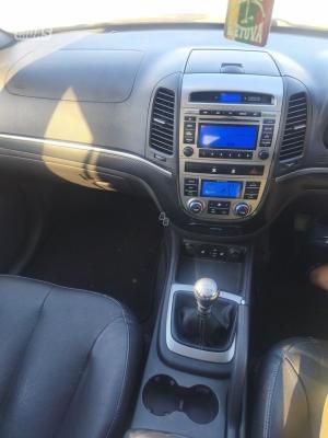 Hyundai Santa Fe 2012 Panevēža, ar dzinēja tilpumu 2.20 L un nobraukumu 131 tūkst. km par 2400 €, foto 17 vietnē AUTOMOTO.COM.LV