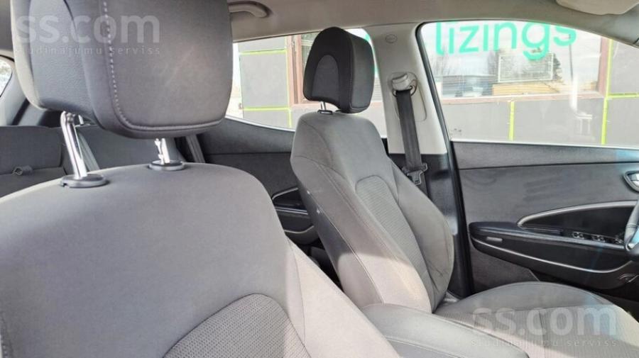 Hyundai Santa Fe 2013 Rīga, ar dzinēja tilpumu 2.20 L un nobraukumu 248 tūkst. km par 7400 €, foto 13 vietnē AUTOMOTO.COM.LV
