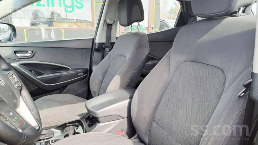 Hyundai Santa Fe 2013 Rīga, ar dzinēja tilpumu 2.20 L un nobraukumu 248 tūkst. km par 7400 €, foto 14 vietnē AUTOMOTO.COM.LV