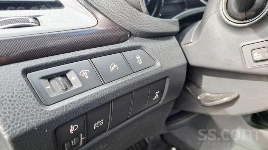 Hyundai Santa Fe 2013 Rīga, ar dzinēja tilpumu 2.20 L un nobraukumu 248 tūkst. km par 7400 €, foto 18 vietnē AUTOMOTO.COM.LV