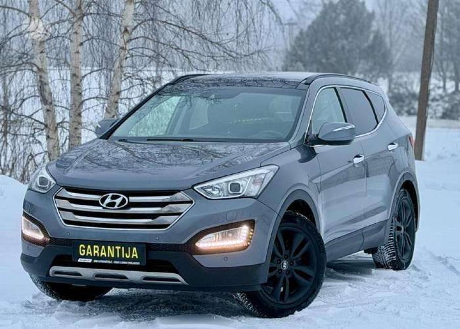 Hyundai Santa Fe 2014 in Siauliai, with an engine capacity of 2.19 L and mileage of 287 thousand km for 12450 €, photo 1 on AUTOMOTO.COM.LV