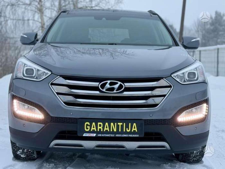Hyundai Santa Fe 2014 in Siauliai, with an engine capacity of 2.19 L and mileage of 287 thousand km for 12450 €, photo 5 on AUTOMOTO.COM.LV