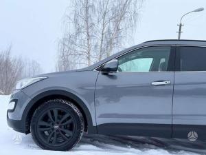 Hyundai Santa Fe 2014 in Siauliai, with an engine capacity of 2.19 L and mileage of 287 thousand km for 12450 €, photo 11 on AUTOMOTO.COM.LV