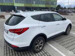 Hyundai Santa Fe 2014 in Vilnius, with an engine capacity of 2.40 L and mileage of 182 thousand km for 7600 €, photo 5 on AUTOMOTO.COM.LV