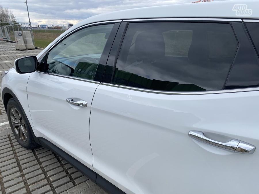 Hyundai Santa Fe 2014 in Vilnius, with an engine capacity of 2.40 L and mileage of 182 thousand km for 7600 €, photo 13 on AUTOMOTO.COM.LV