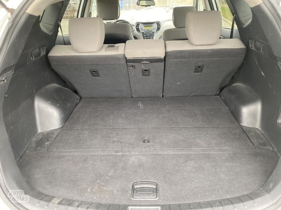 Hyundai Santa Fe 2014 in Vilnius, with an engine capacity of 2.40 L and mileage of 182 thousand km for 7600 €, photo 17 on AUTOMOTO.COM.LV