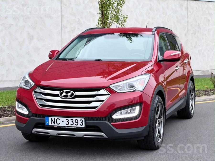 Hyundai Santa Fe 2014 in Riga, with an engine capacity of 2.20 L and mileage of 219 thousand km for 8450 €, photo 6 on AUTOMOTO.COM.LV