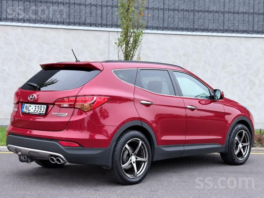 Hyundai Santa Fe 2014 in Riga, with an engine capacity of 2.20 L and mileage of 219 thousand km for 8450 €, photo 9 on AUTOMOTO.COM.LV