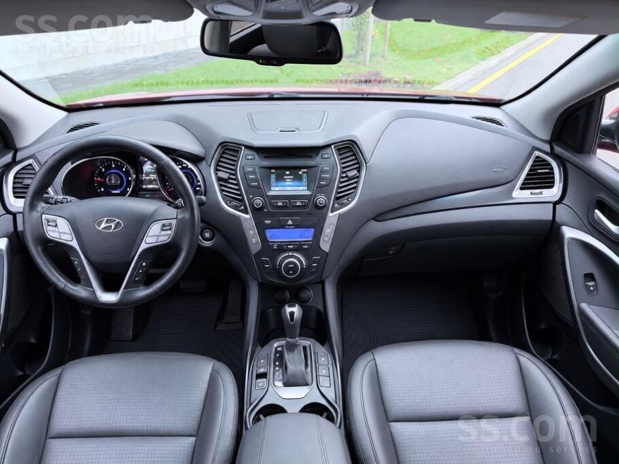 Hyundai Santa Fe 2014 in Riga, with an engine capacity of 2.20 L and mileage of 219 thousand km for 8450 €, photo 14 on AUTOMOTO.COM.LV