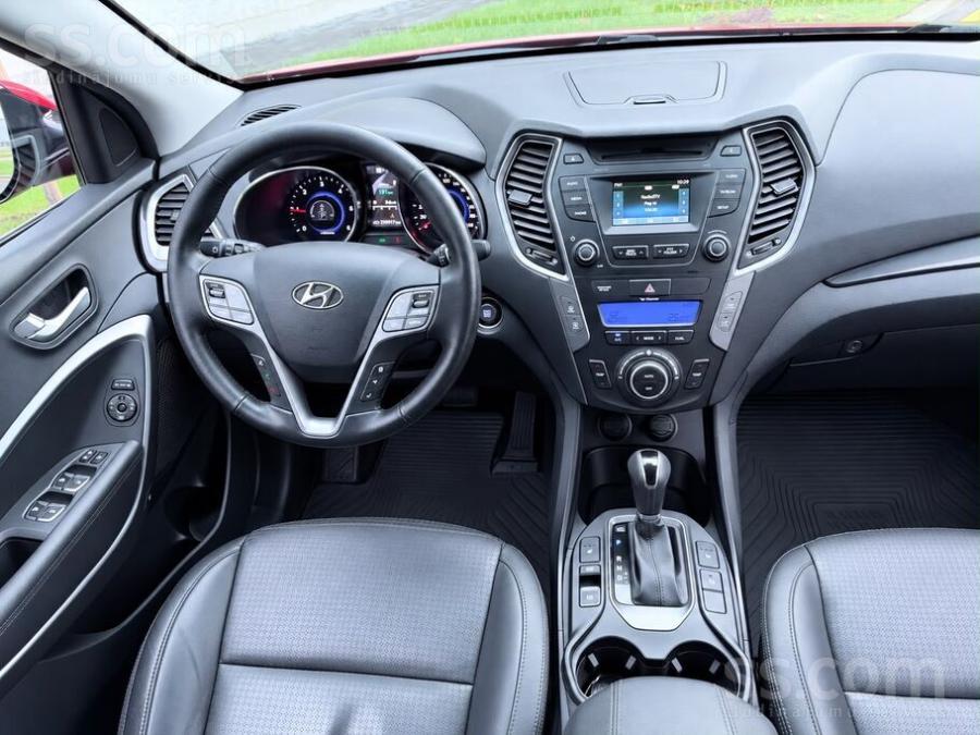 Hyundai Santa Fe 2014 in Riga, with an engine capacity of 2.20 L and mileage of 219 thousand km for 8450 €, photo 16 on AUTOMOTO.COM.LV